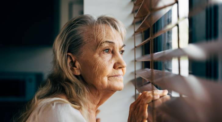 US retirees should not trust these 5 people. Keep them away in 2026 ...